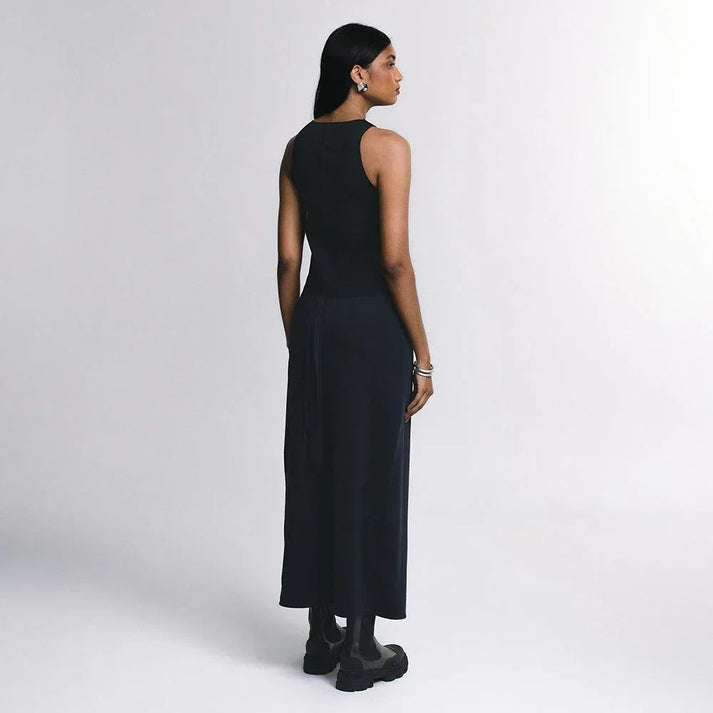 Minimal Top Feminino: design minimalista, tecido tecnológico e prático ...