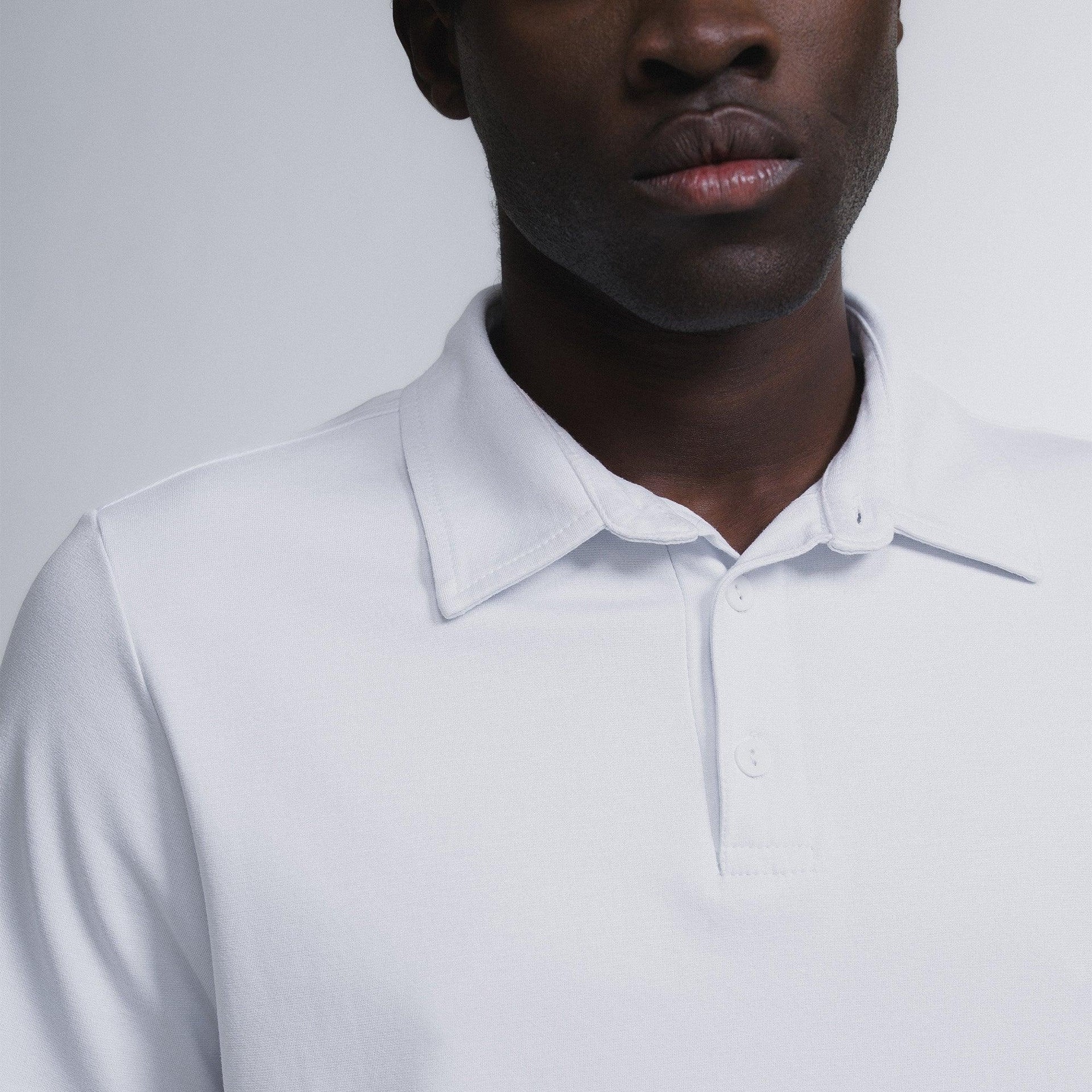 Camiseta Polo Core: Tech e Minimalista | Insider