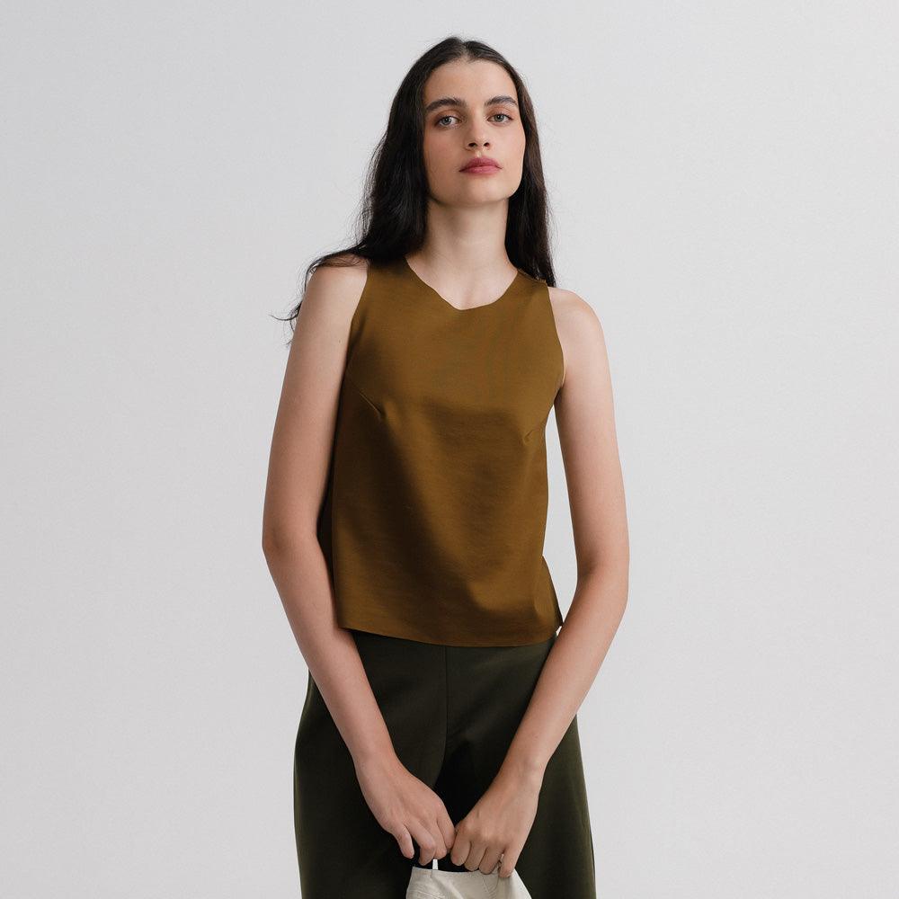 Minimal Top Feminino: design minimalista, tecido tecnológico e prático ...